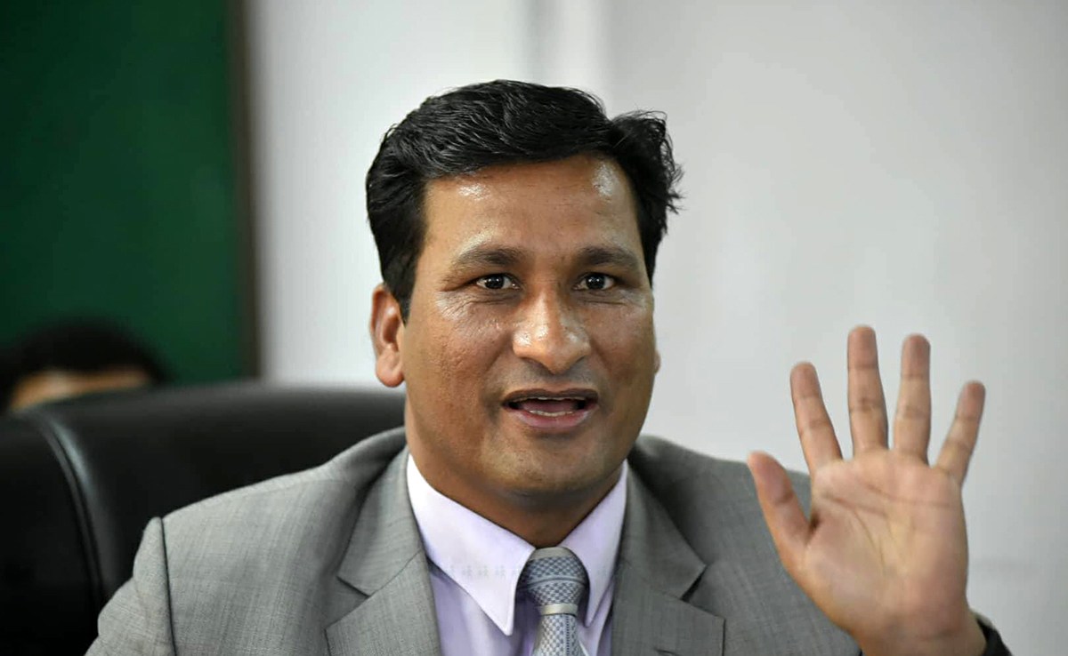 वनमन्त्रीले भनेः चितवनमा चेपाङको घरमा होइन, मचानमा आगो लगाइएको हो ...