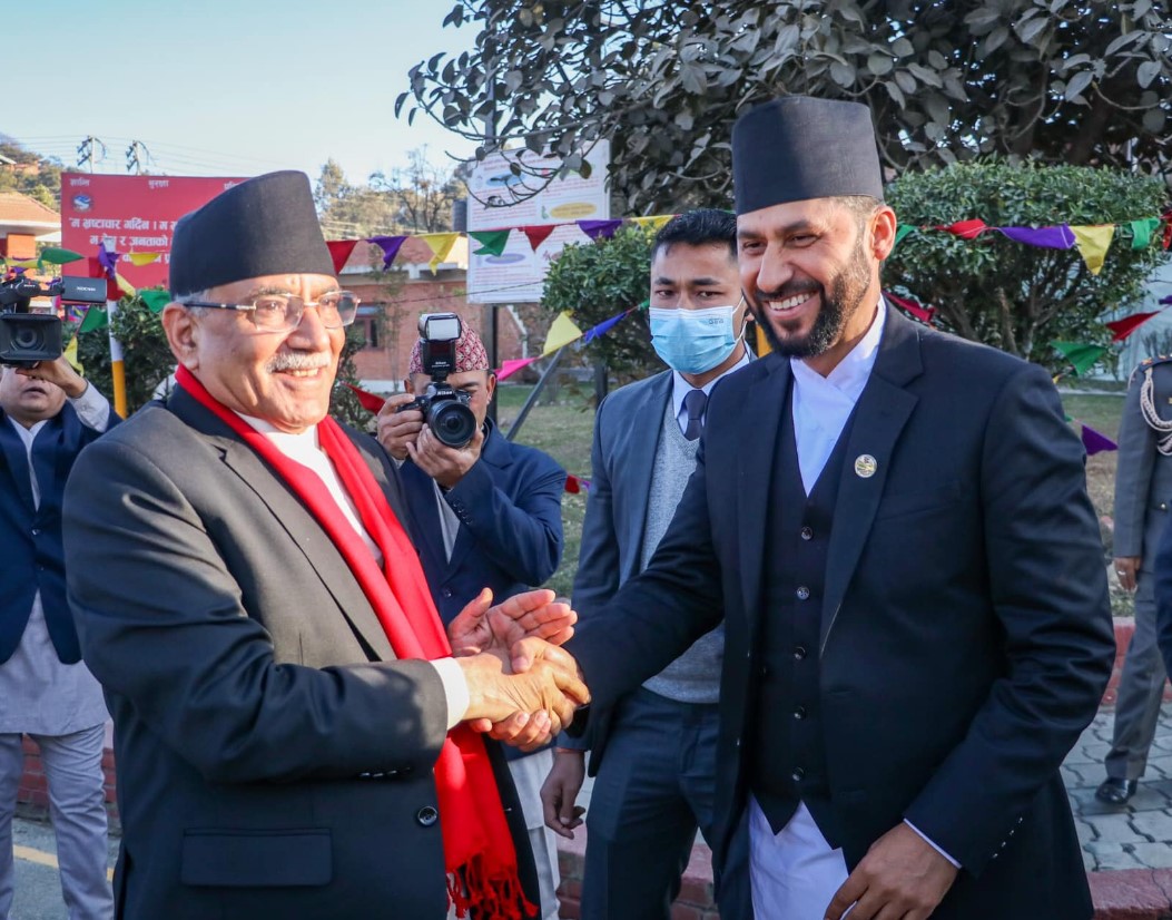 रवि लक्षित प्रचण्ड टिप्पणीः भ्रष्टाचारको होहल्ला गरेर जनतालाई भ्रम ...